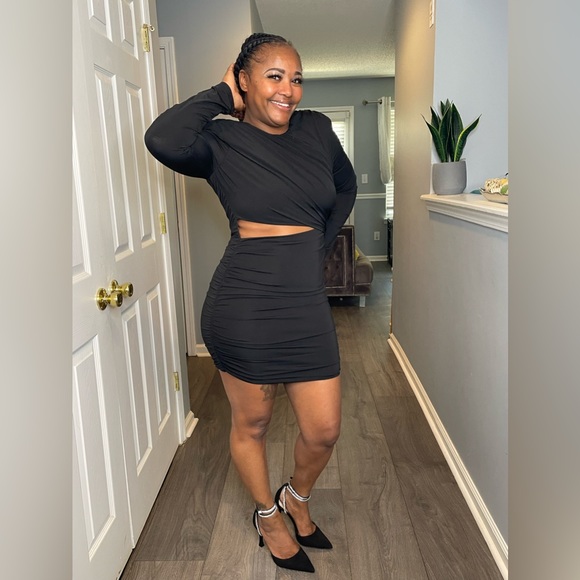 Dresses | The Alayna Power Shoulder Dress | Poshmark